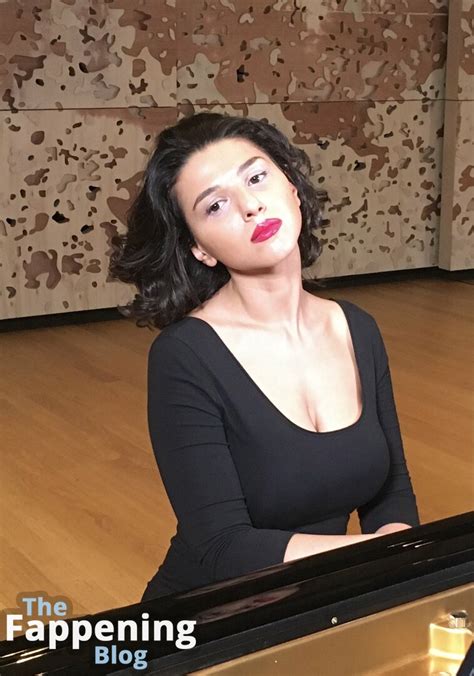 Khatia Buniatishvili Khatiabuniatishvili Nude Leaks Photo
