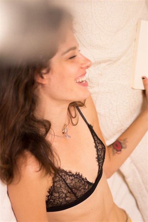 Carly Foulkes Nua Em 2014 ICloud Leak The Second Cumming