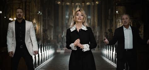 Keresztes Ildikó Varga Miklós és Vastag Csaba gyönyörű dalt énekel