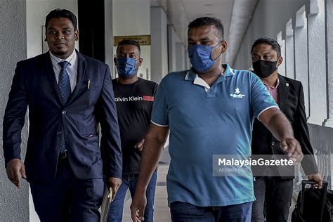 Dua Beradik Didakwa Rasuah Pegawai Polis RM25 000