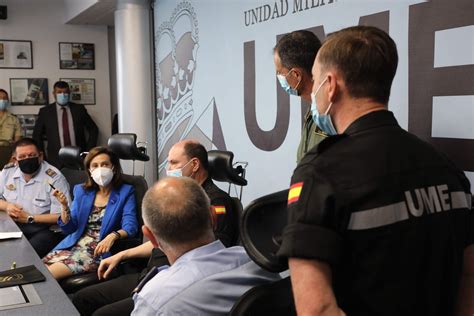 Polígono de prácticas de la UME Cubiertas de fibrocemento 8 000 metros