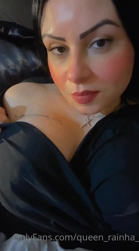 Queen Rainha Naked Showing Off Her Big Natural Breasts Cnn Amador