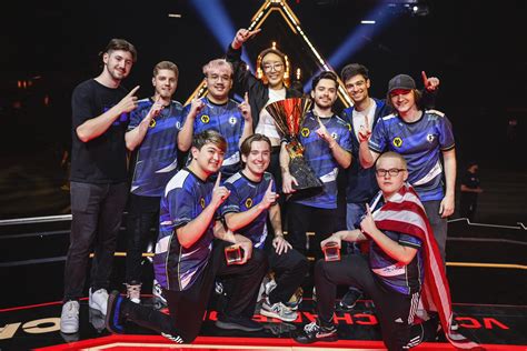 La Pionera Que Rompe Barreras Al Alzar El Trofeo Mundial En VALORANT