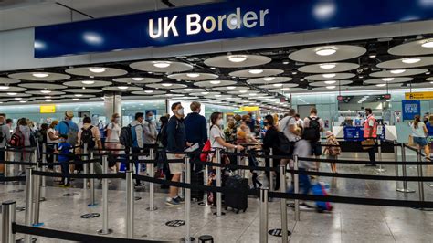 Nu a fost observat la punctele de control Un britanic s a urcat fără