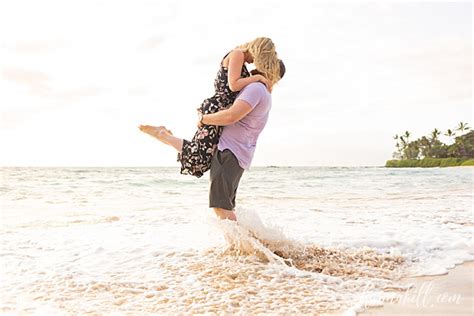 Warm Tropics Miia Colin S Maui Engagement Portraits