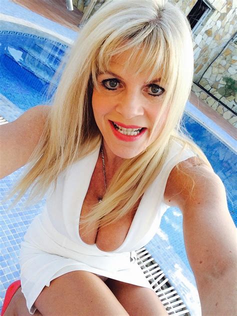 Kim Holland Zonder Slip R CelebsNL