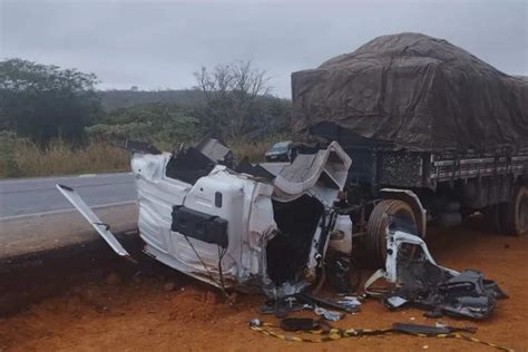 Tragédia no Norte de Minas Gerais caminhoneiro morre após acidente