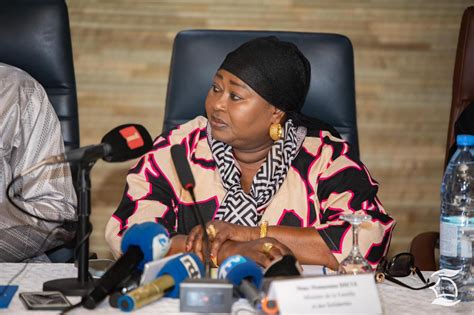 Madame Maïmouna Dieye Ministre de la Famille et des Solidarités a