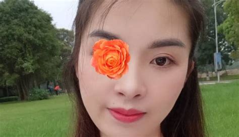 Ng c Liên Máy bay bà già Biên Hoà thích trai 6 múi Máy Bay Bà Già AZ
