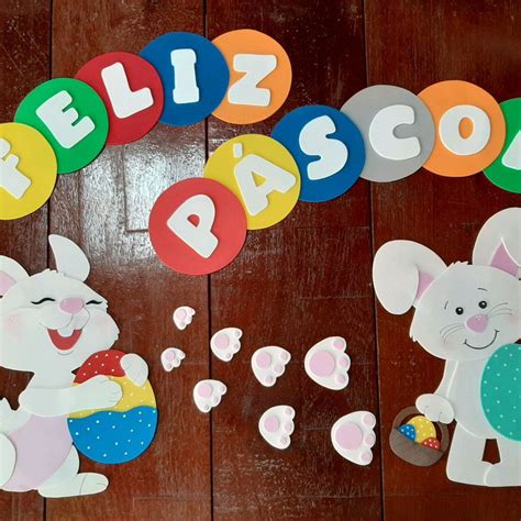Coelhinho da páscoa pegadas e letreiro em eva Elo7