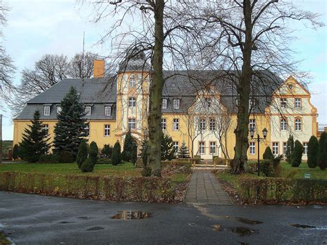 Brzeziny Polskie Zabytki Katalog zamków pałaców i dworów w Polsce