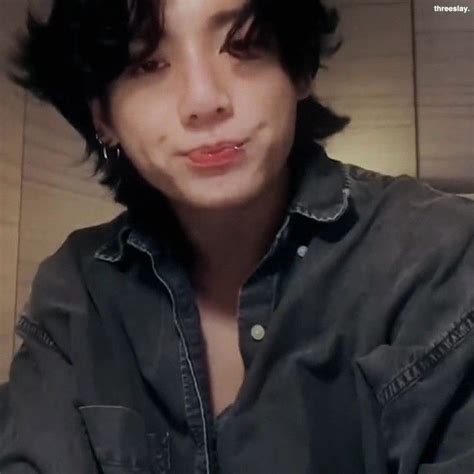 Pin by 𝔤𝔞𝔢𝔩 on Enregistrements rapides Jungkook Jeon jungkook