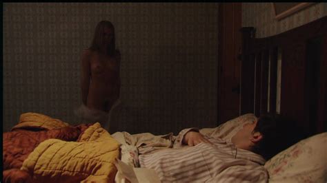 Naked Capucine Delaby In Un Souvenir
