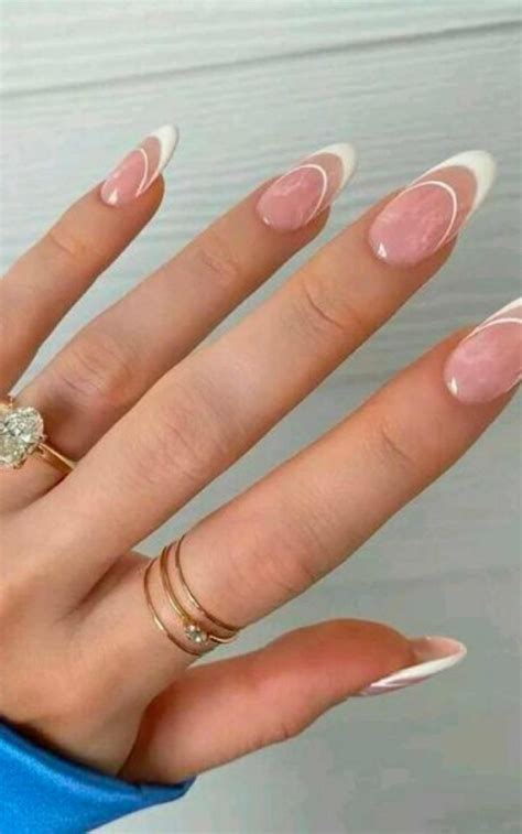 Sintetiza 59 imágenes sobre diseño de uñas almendradas el último