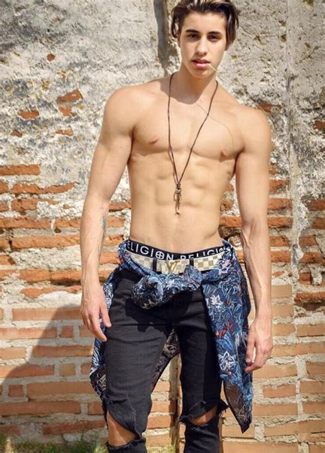Hot Shirtless Guys On Tumblr
