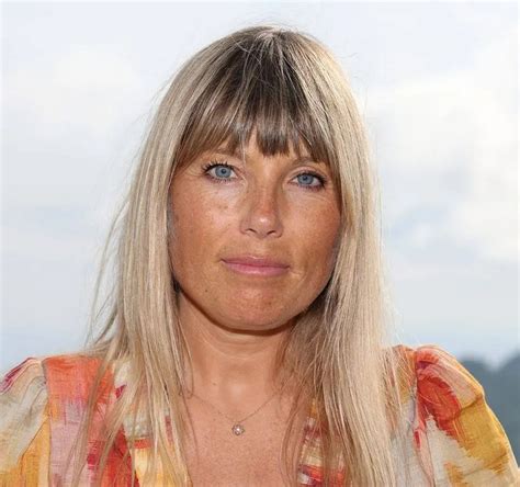 À cause de mon mari après 14 ans de mariage avec Nagui Mélanie