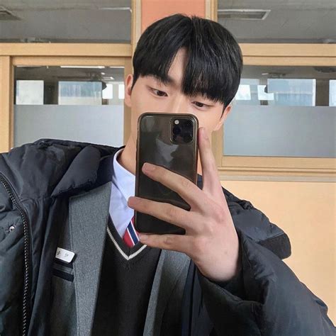 82 8r Suka 899 Komentar 최현욱 Choi Hyun Wook choiiii di