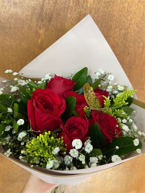 Bouquet 6 rosas rojas Florería Briceida Cd Obregón Sonora