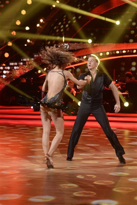 Klaudia Halejcio błysnęła pupą w show