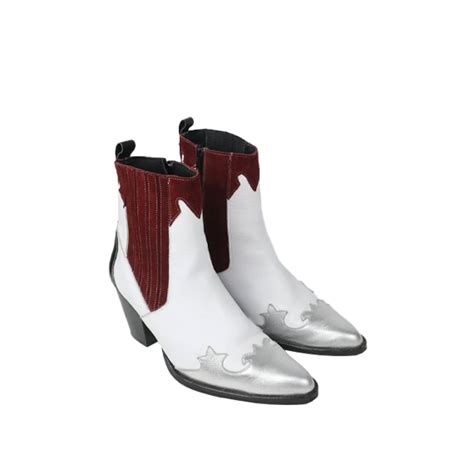 Saiba como usar botas cowboy e aderir à tendência da temporada
