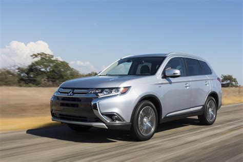 2017 Mitsubishi Outlander SUV Specs Review And Pricing CarSession