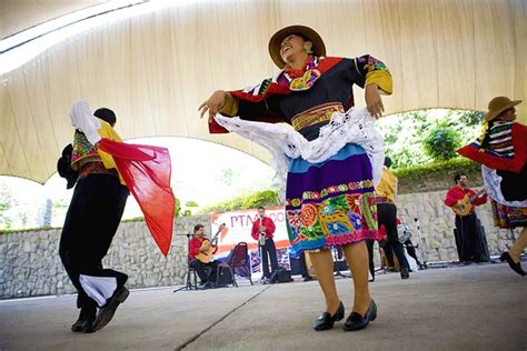 El Huaylas o el Huaylarsh en Perú historia y origen de la danza