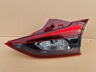 Mazda Gj Lampa Tylna Prawa Ty Kombi Oficjalne