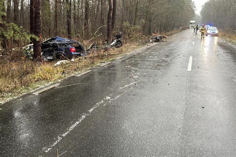 Tragiczny wypadek pod Piłą Nie żyje kierowca Wśród rannych dzieci