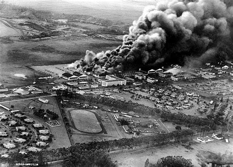Fotos asombrosas de la incursión japonesa en Pearl Harbor 48
