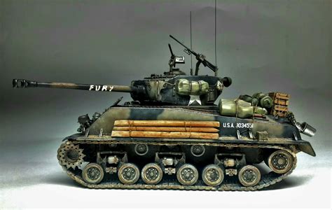 Sherman Fury Italeri 1 35