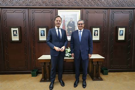 Le Chef Du Gouvernement Sentretient Avec Le Premier Ministre Des Pays