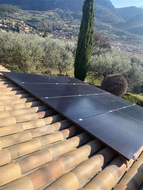 INSTALLATION PHOTOVOLTAÏQUE avec PANNEAUX SOLAIRES MEYER BURGER