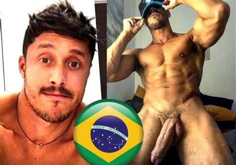 Diego Barros arrancou toda roupa e ficou pelado em aniversário