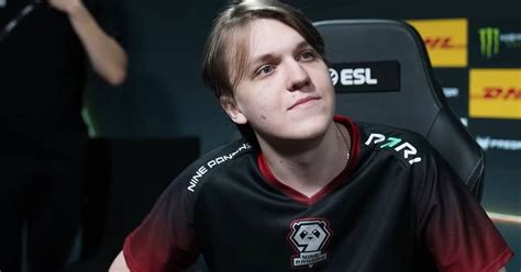 9 Pandas и PSG LGD сыграли вничью в групповой стадии Riyadh Masters 2023