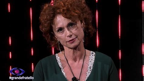 Inquilini GF Beatrice Luzzi Va Squalificata Cose Troppo Gravi