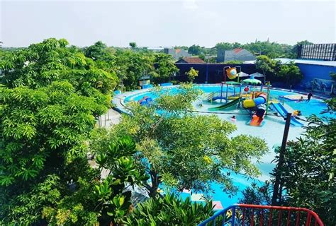 Tempat Wisata Keluarga Yang Hits Dan Unik Di Gresik Kolam Renang Surya