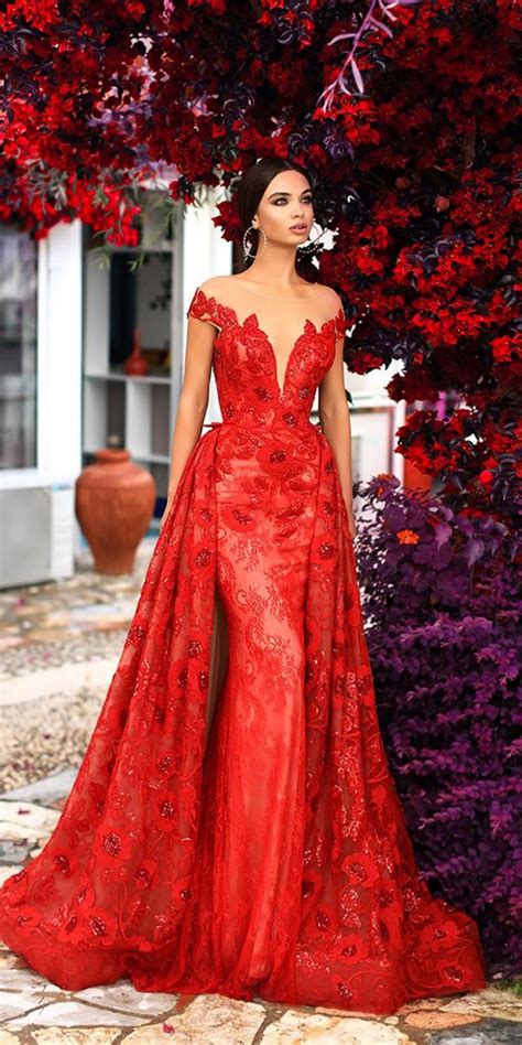 Red Wedding Dresses Lace Sweetheart Neckline Strapless Roses Rings