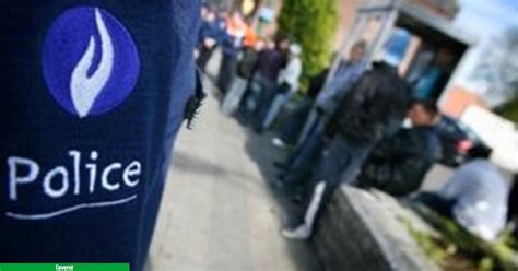 Chaque jour trois policiers sont blessés L Avenir