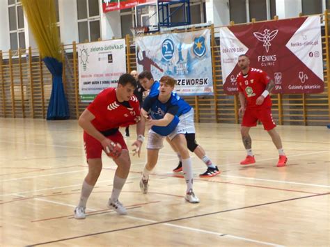 Pi Ka R Czna Liga Spr Orze Przeworsk Pokona Sms Ii Kielce Zdj Cia