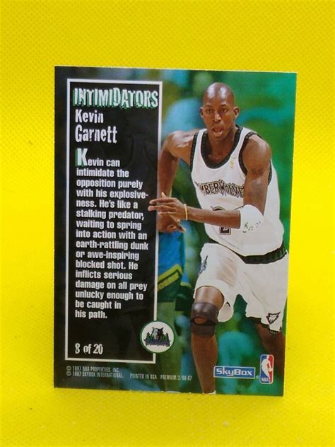 Kevin Garnett 1996 97 Skybox Premium INTIMIDATORS 8 Minnesota