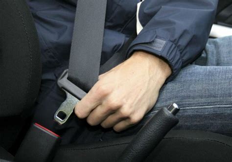 Está es la multa por no usar el cinturón de seguridad El Avizor