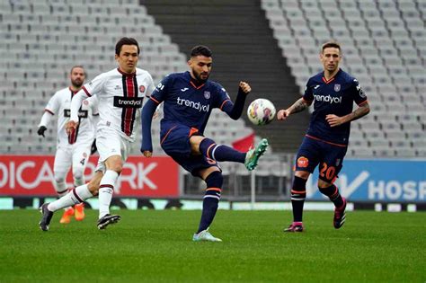 Spor Toto S Per Lig Fatih Karag Mr K Medipol Ba Ak Ehir Ma