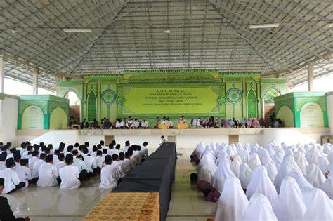 Halal Bi Halal Santri Dan Dewan Guru PMDA Syawwal 1445 H Pondok