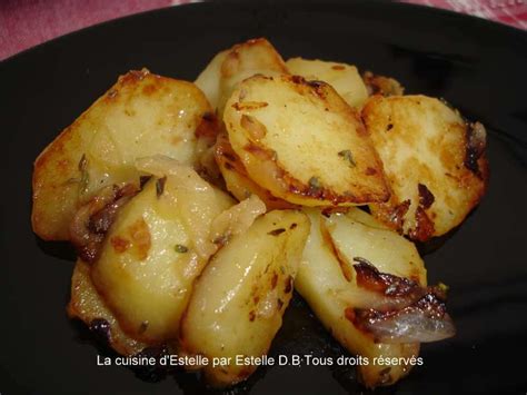 Pommes De Terre Saut Es L Oignon Et Au Thym Recette Ptitchef