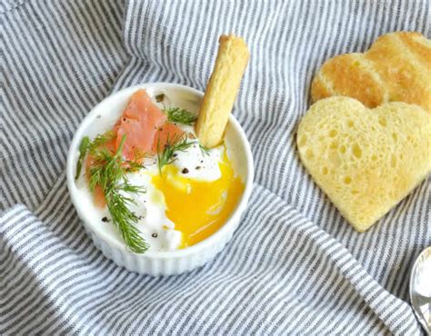 Oeufs cocotte à la crème fraîche un délice pour votre entrée de plat