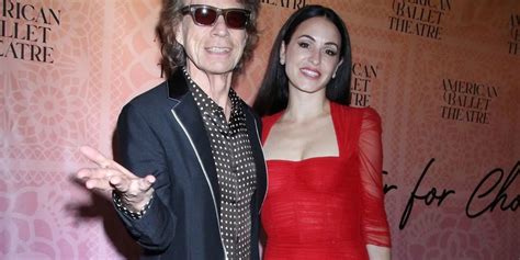 Mick Jagger Zeigt Sich Verliebt Mit Jahre J Ngeren Freundin