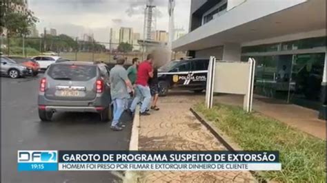 Vídeo Garoto de programa é preso suspeito de extorquir dinheiro de