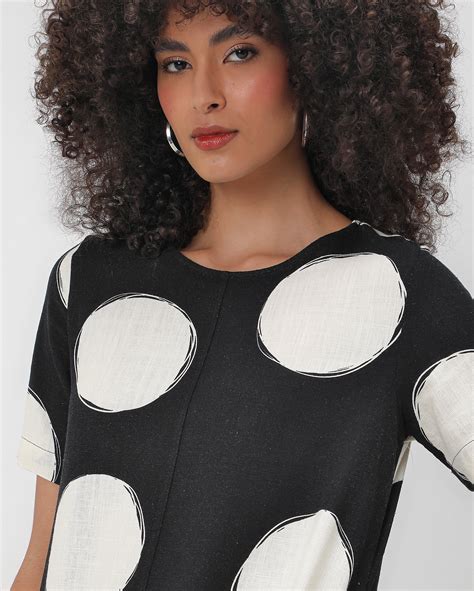 Riachuelo Vestido curto reto viscolinho maxi poá preto AK by Riachuelo