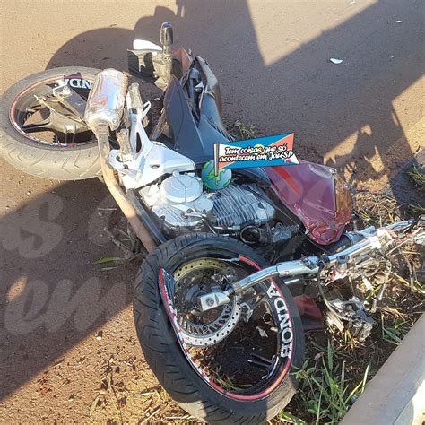 Jovem morre após acidente entre carro e moto Brasil O Dia
