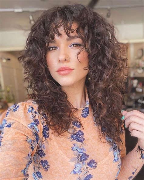 Best Shoulder Length Curly Hair Cuts Styles In Artofit